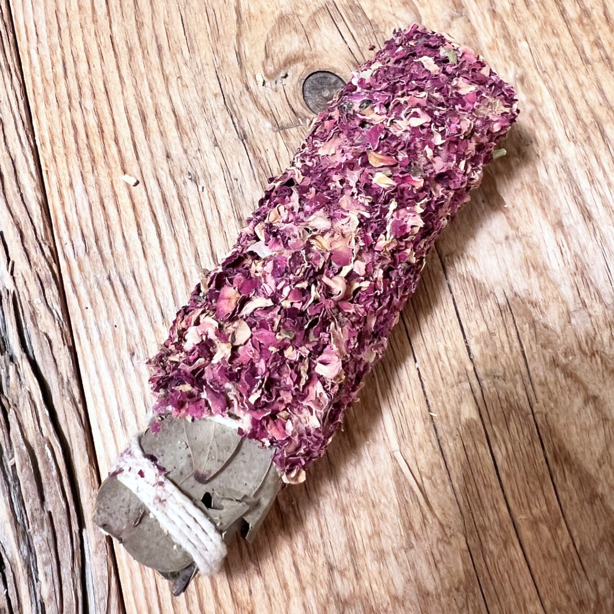 Rosen Sahumito – Räucherbündel für Herzöffnung & Liebe – DIY SPIRIT